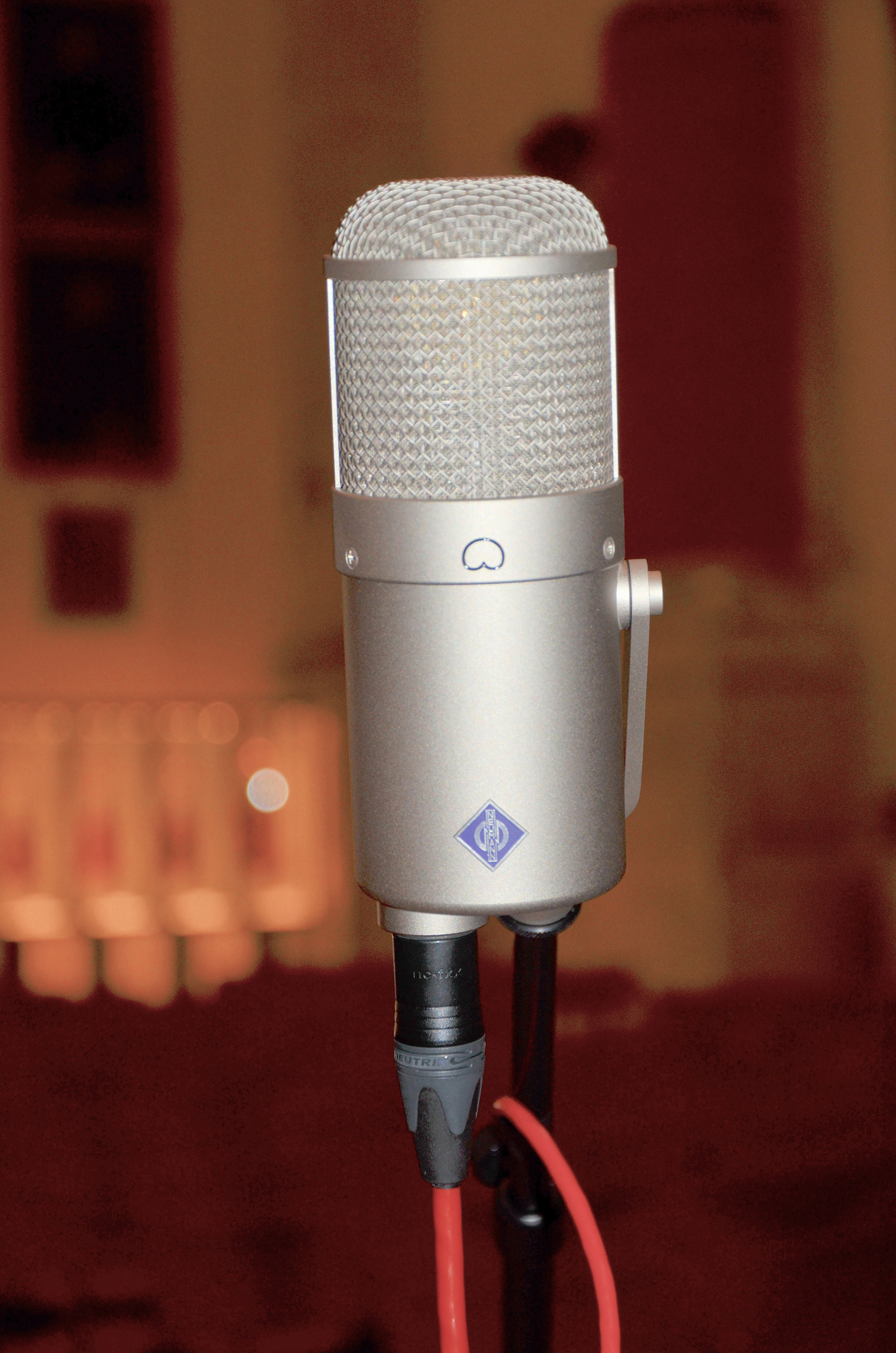 Neumann U47 microphone – Dave Denyer: The Reel-to-Reel Rambler